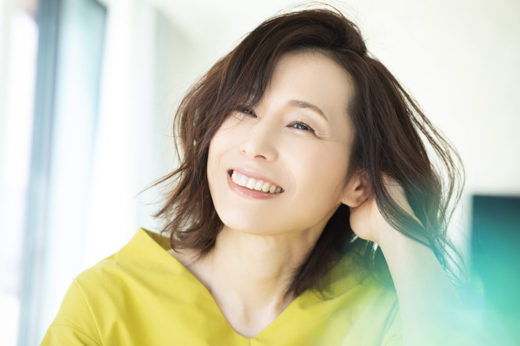 キレイな50代女性がやっている10のこと！内側から滲み出る魅力もご紹介｜美とおしゃれ｜50代の健康的な生活に役立つフリーマガジンサイト【めりぃさん】